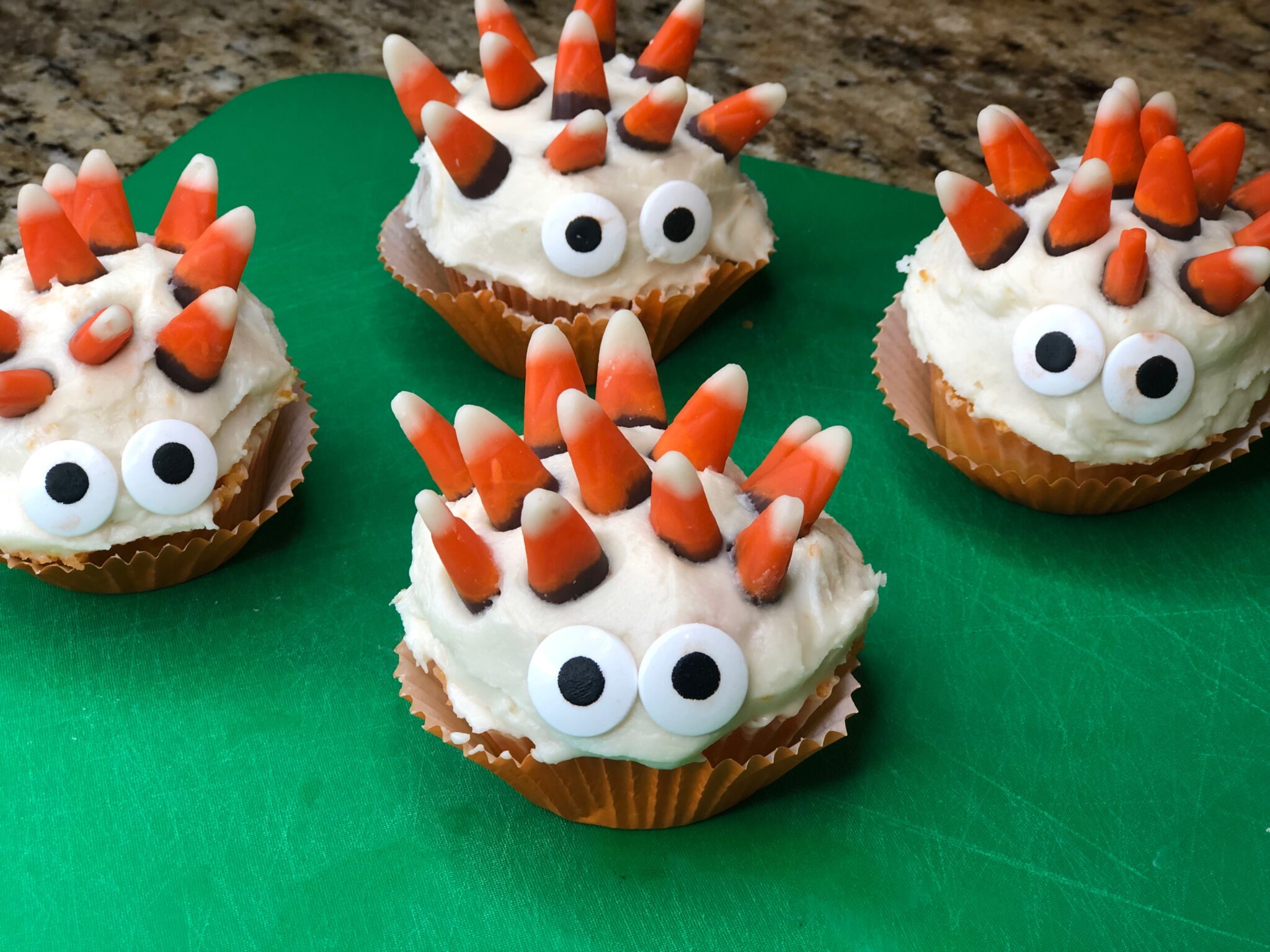 Assorted Halloween Cupcakes - Price Chopper - Market 32
