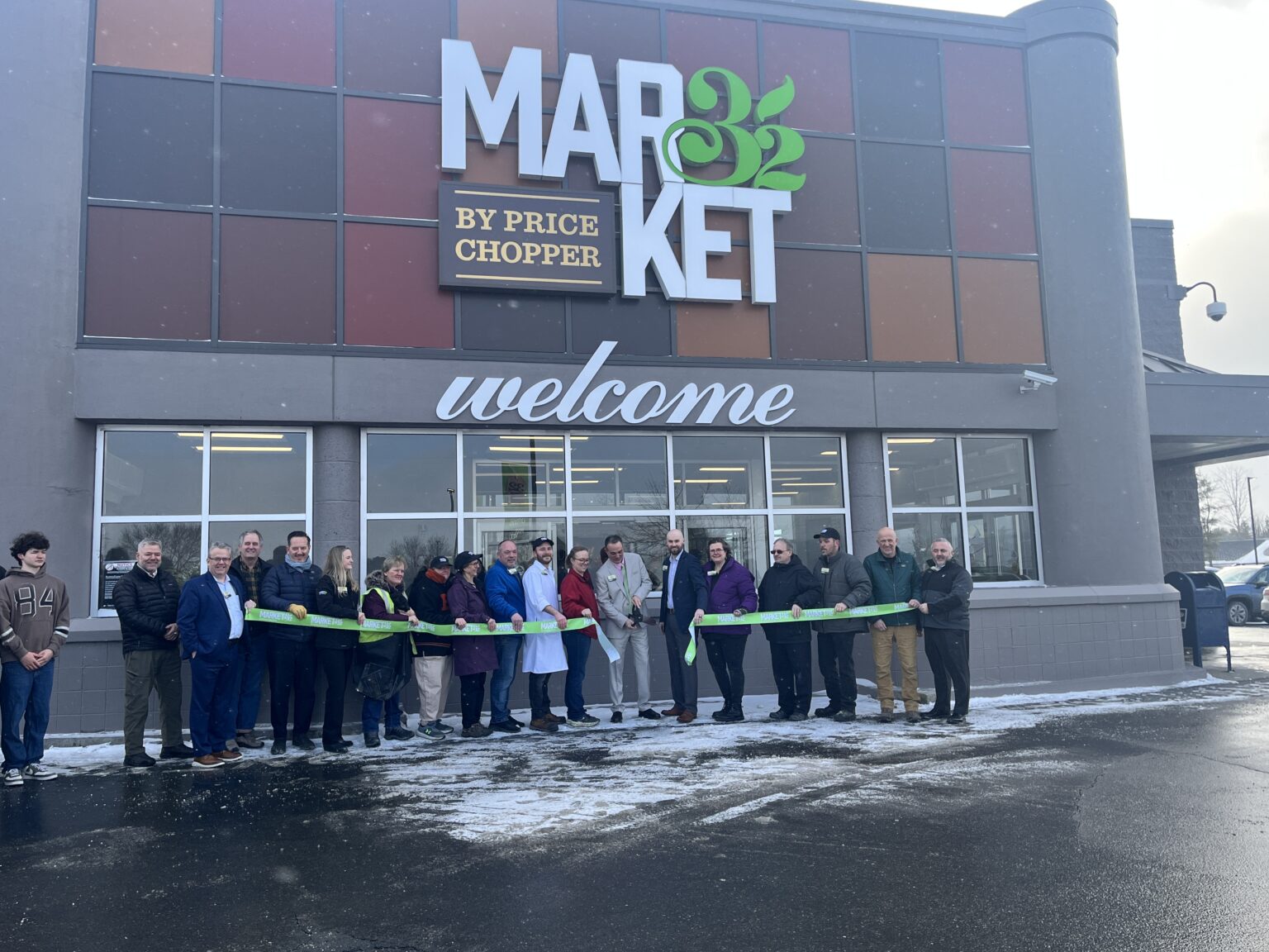 Market 32 and Price Chopper Unveil Vermont’s Newest Market 32 - Price ...